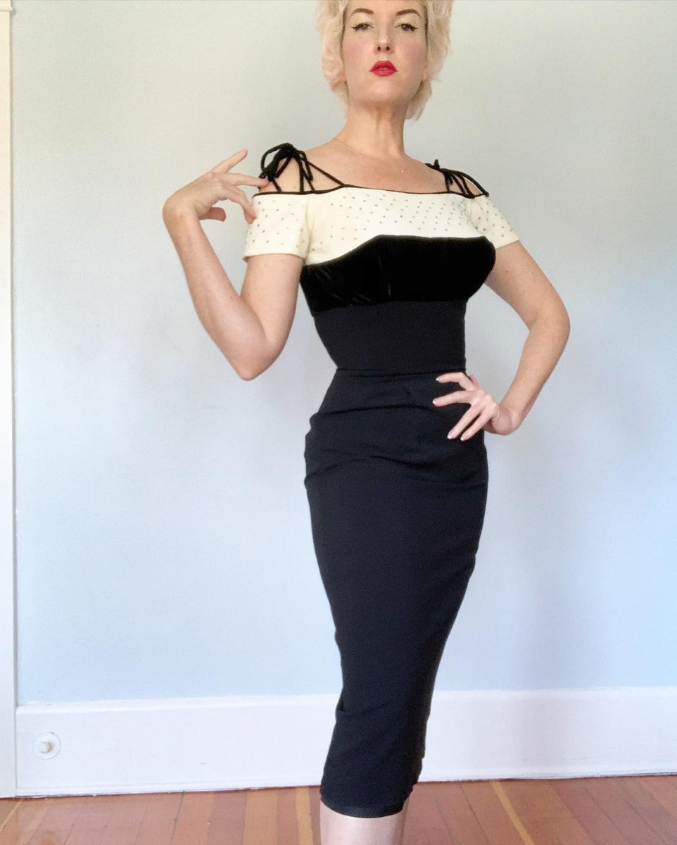 1950s Unlabeled "Peggy Hunt of California" Silk Crepe with Silk Velvet ...